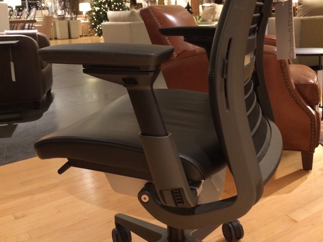A not-so-positive Steelcase Think Chair review – Office Thrones